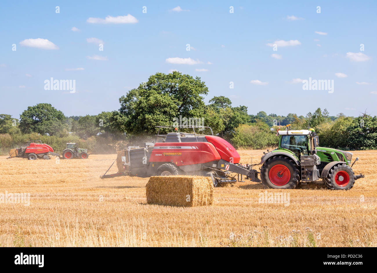 Hay baling hi-res stock photography and images - Alamy