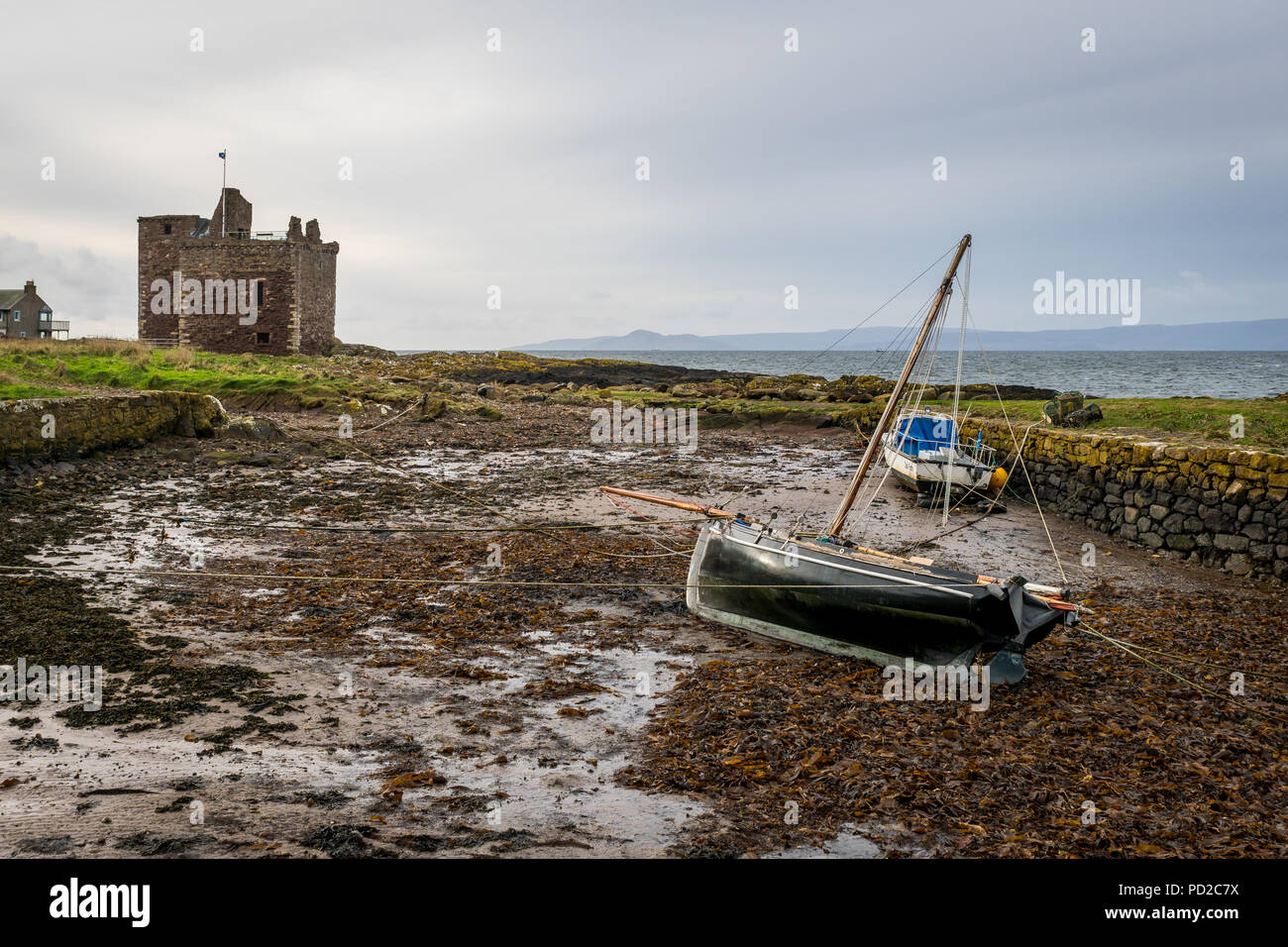 Portencross castle hi-res stock photography and images - Alamy