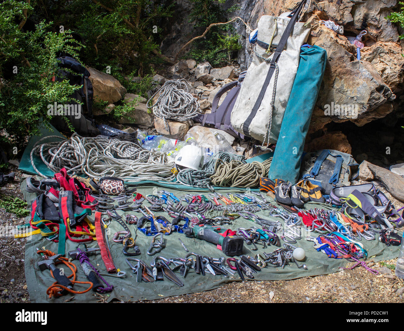 Rock climbing equipment set hi-res stock photography and images - Alamy