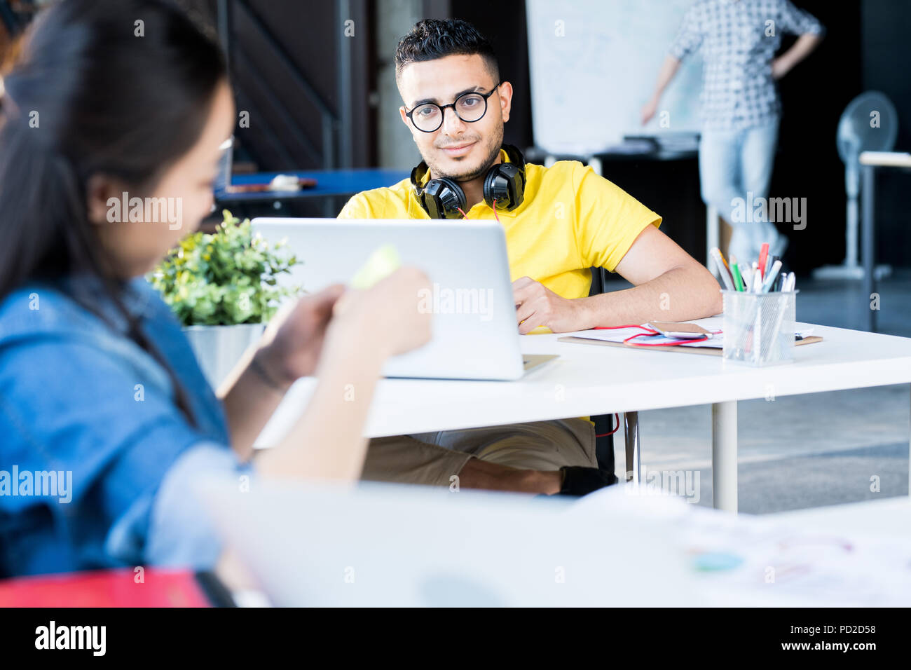 Young middle eastern man hi-res stock photography and images - Alamy
