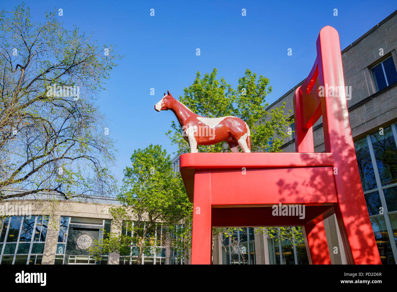 Big red chair hi-res stock photography and images - Alamy