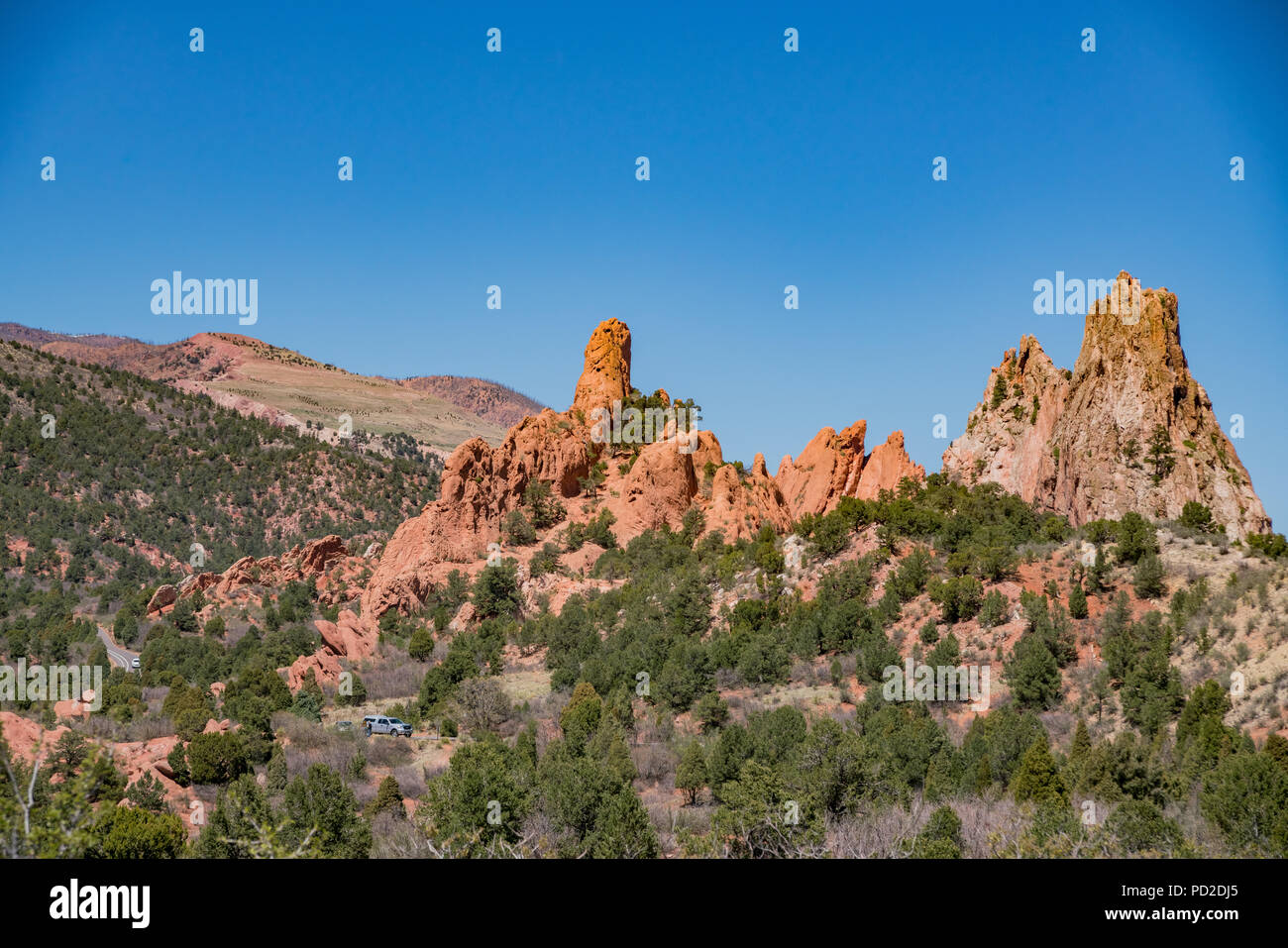 Beautiful landscape of the famous Garden of the Gods at Manitou Springs ...