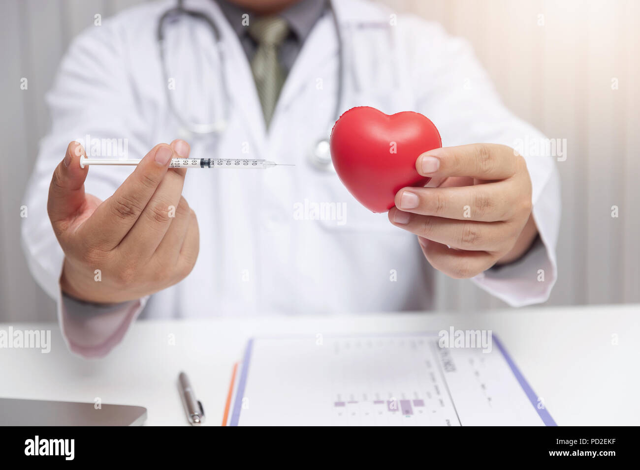 Healthcare and medical concept, Doctor explain symptoms and medical ...