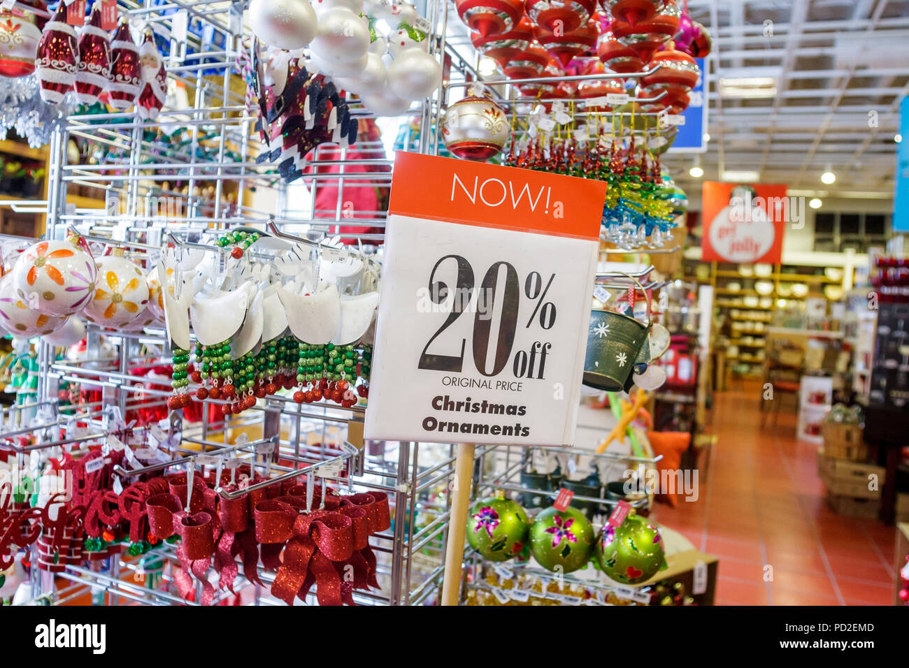 Pier one store hi-res stock photography and images - Alamy