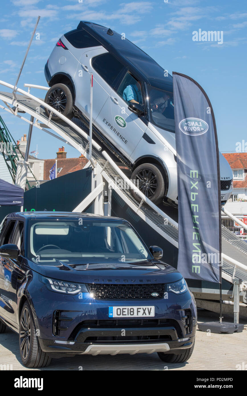 Land rover discovery on display hi-res stock photography and images - Alamy