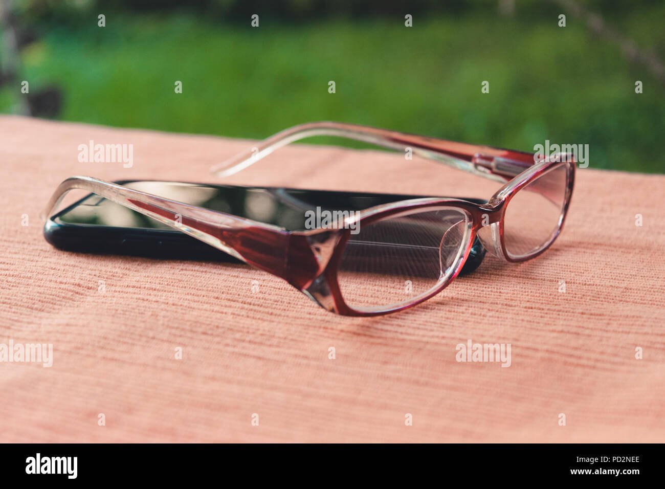 Cell phone lens hi-res stock photography and images - Alamy