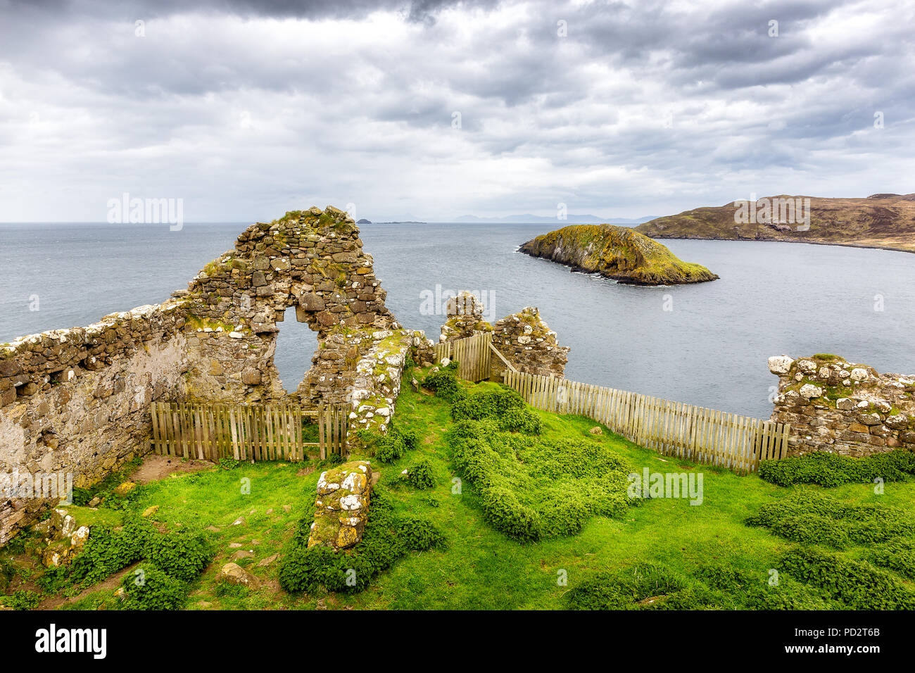 Isle of harris castle hi-res stock photography and images - Alamy