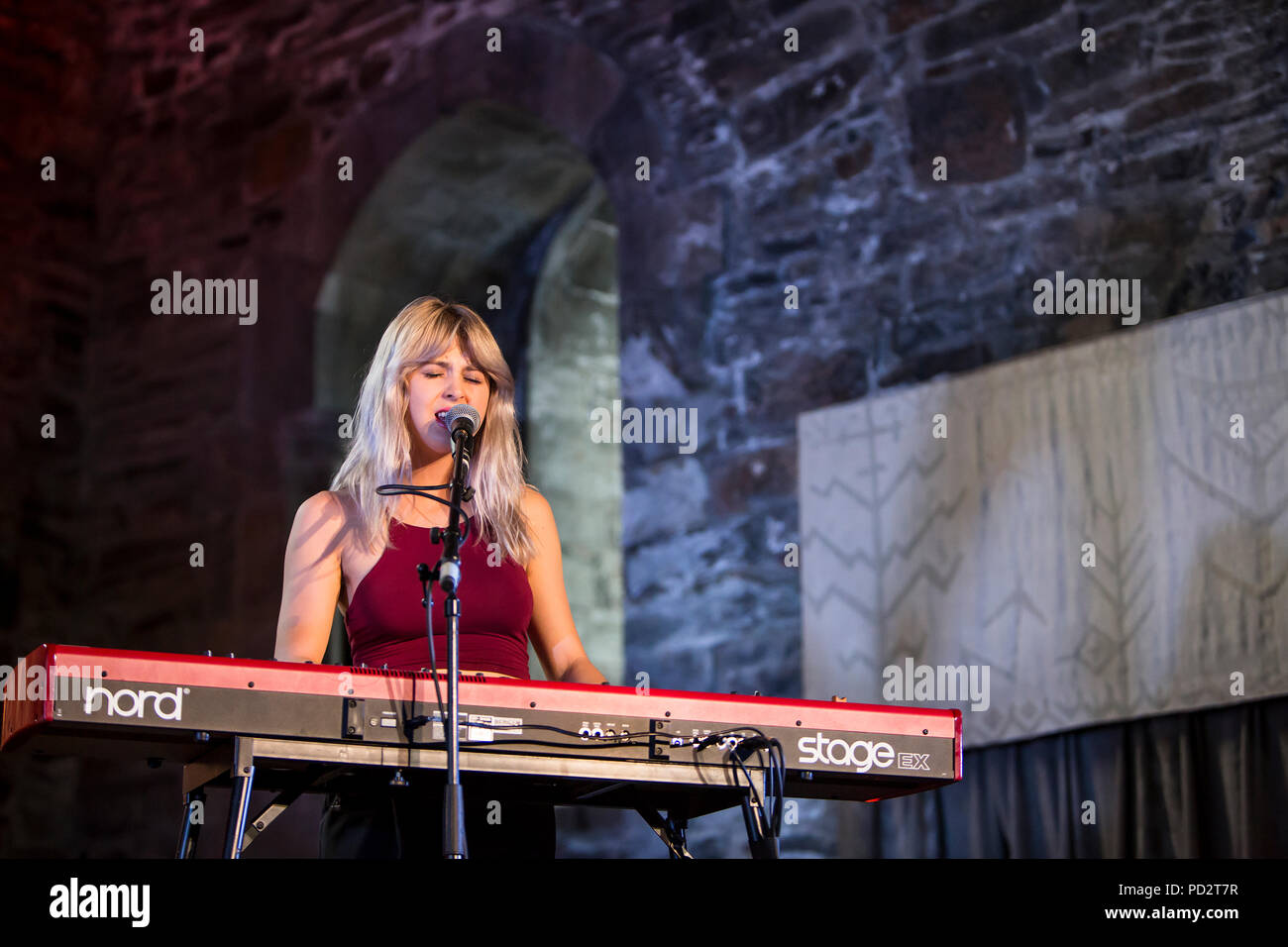 Mikaela davis singer hi-res stock photography and images - Alamy