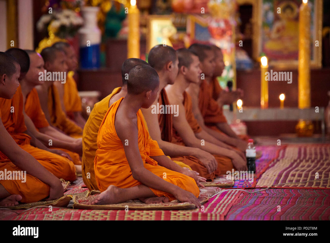 Group buddhist monks praying meditating hi-res stock photography and ...