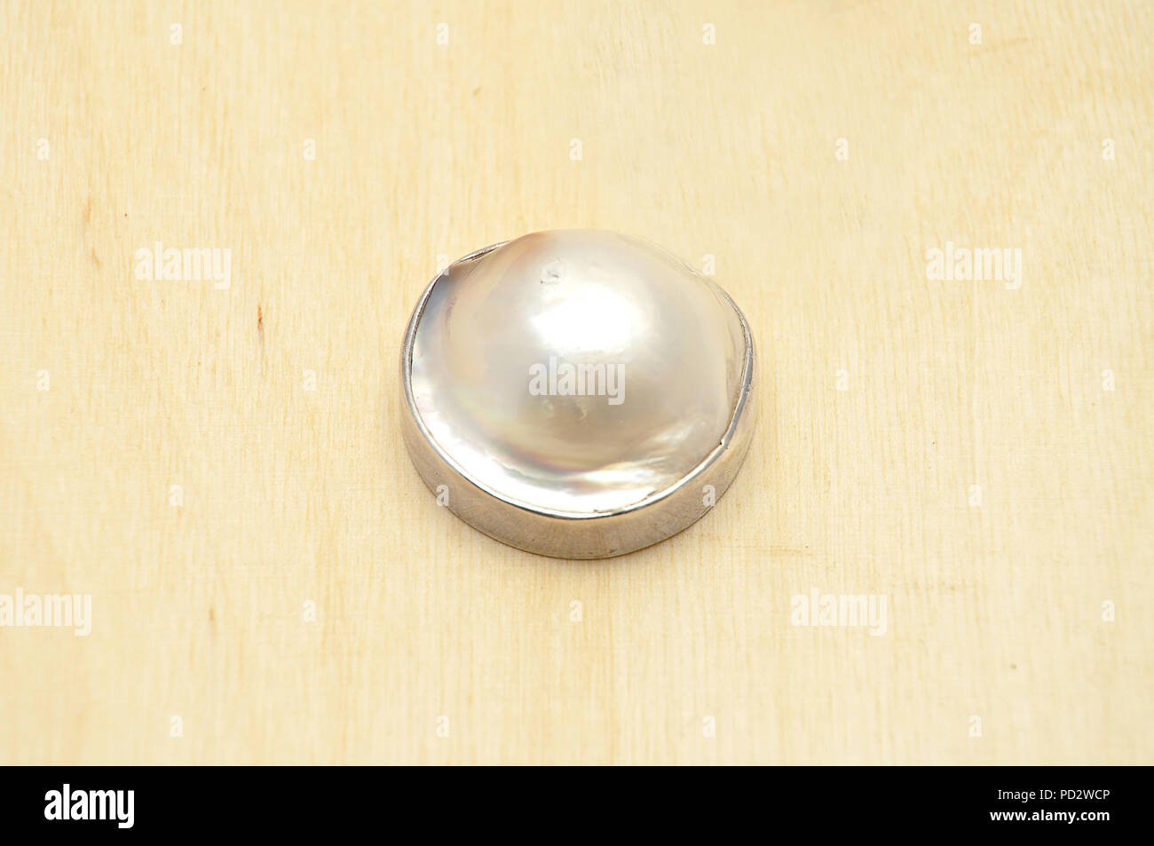 Detailed and colorful image of white pearl Stock Photo - Alamy