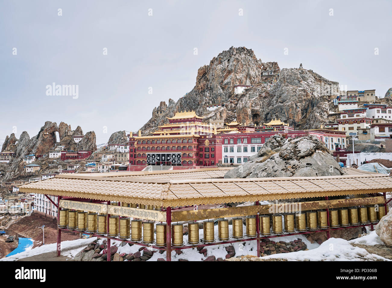 Zizhu temple, Dêngqên, Xizang, China Stock Photo - Alamy