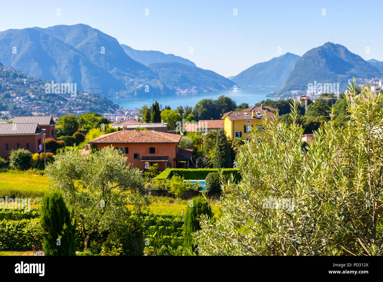 Traditional swiss family homes switzerland hi-res stock photography and ...