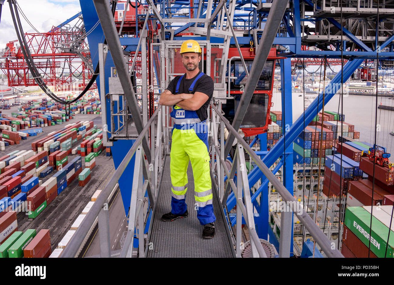 Hamburg, Germany. 10th July, 2018. Benjamin Lueders, crane operator ...