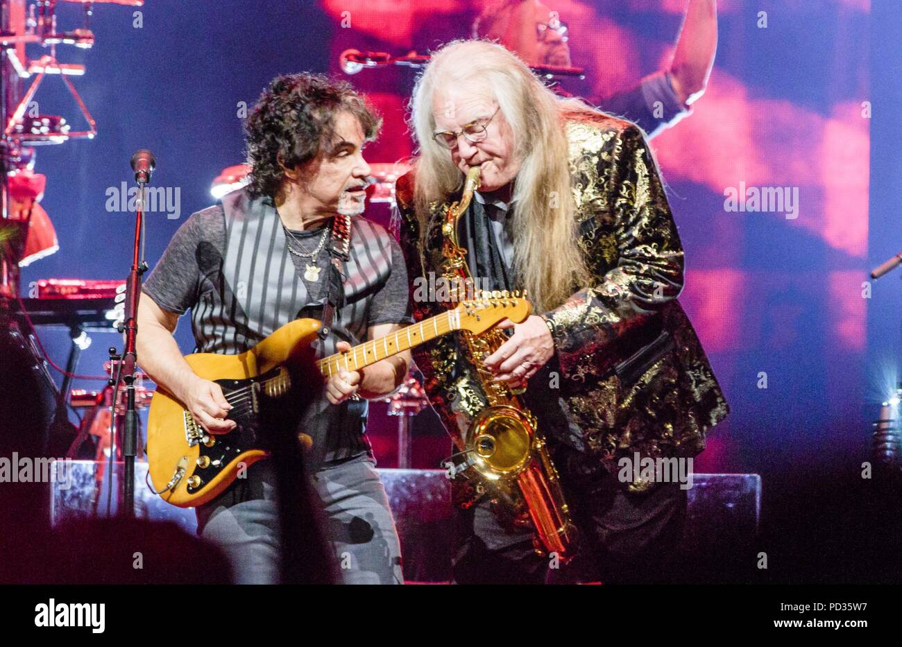 San Diego, California, USA. 4th Aug, 2018. JOHN OATES and CHARLIE ...