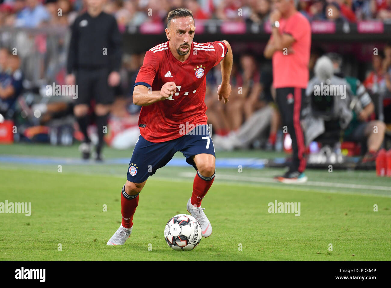 Franck RIBERY (FC Bayern Munich), Action, Single Action, Frame, Cut Out ...