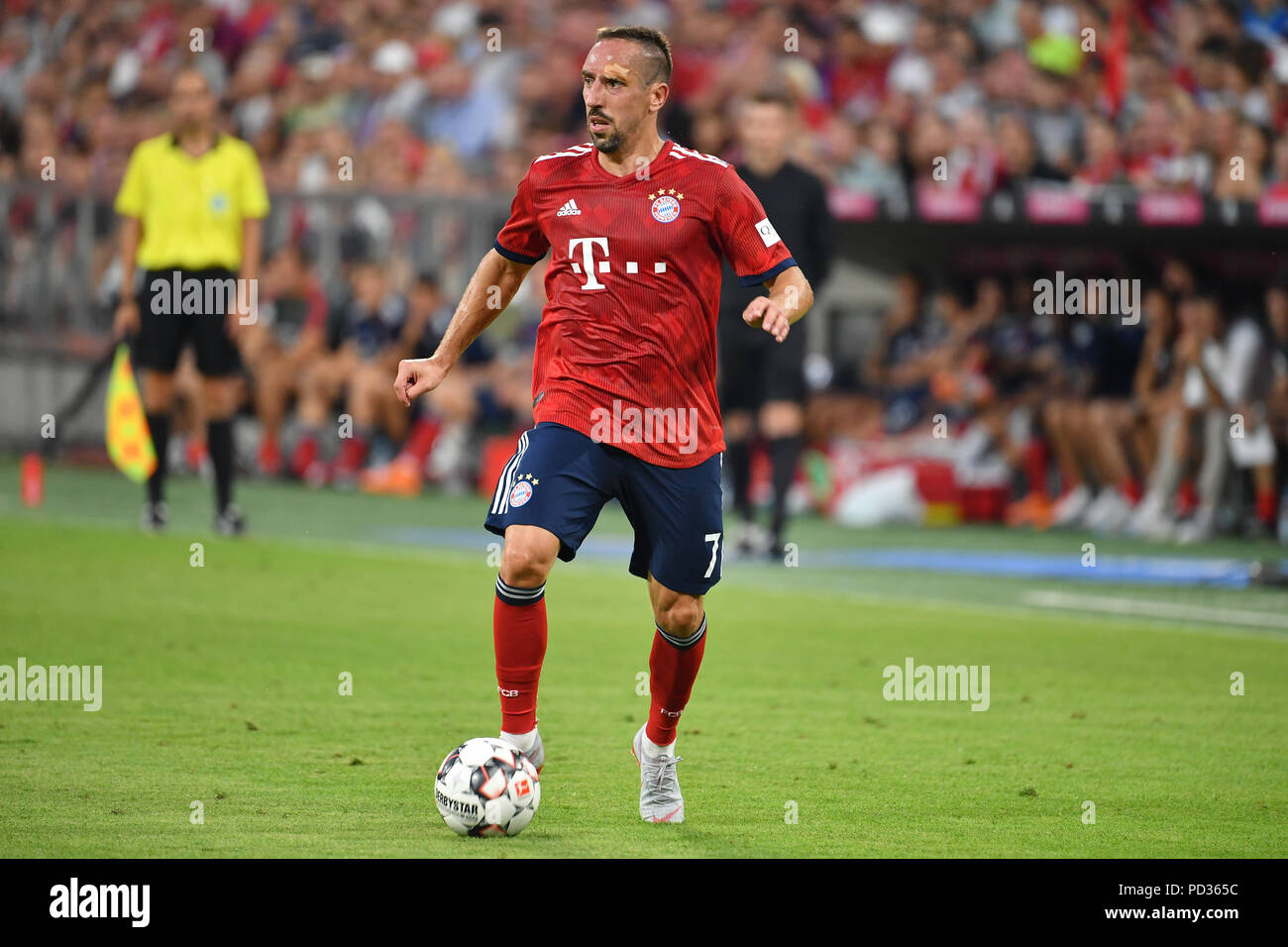 Franck RIBERY (FC Bayern Munich), Action, Single Action, Frame, Cut Out ...