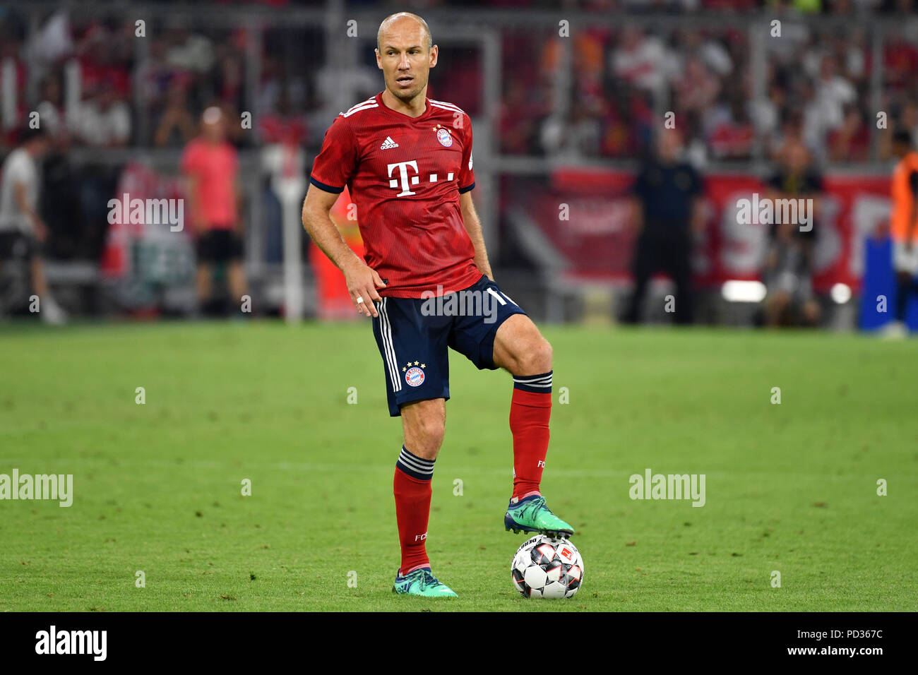 Arjen ROBBEN (FC Bayern Munich), Action, Single Action, Single Shot ...