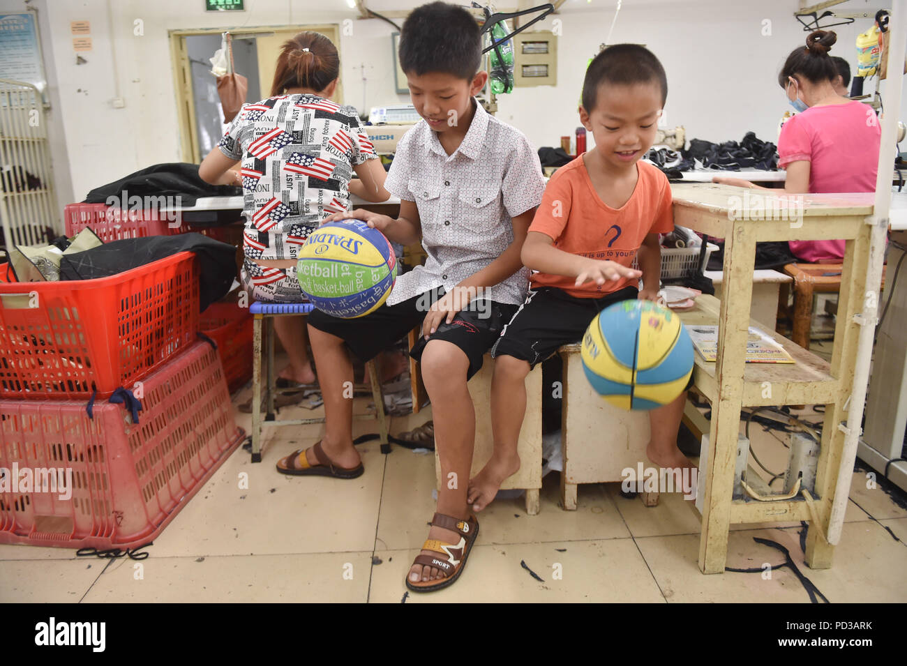 Clothing factories hi-res stock photography and images - Alamy