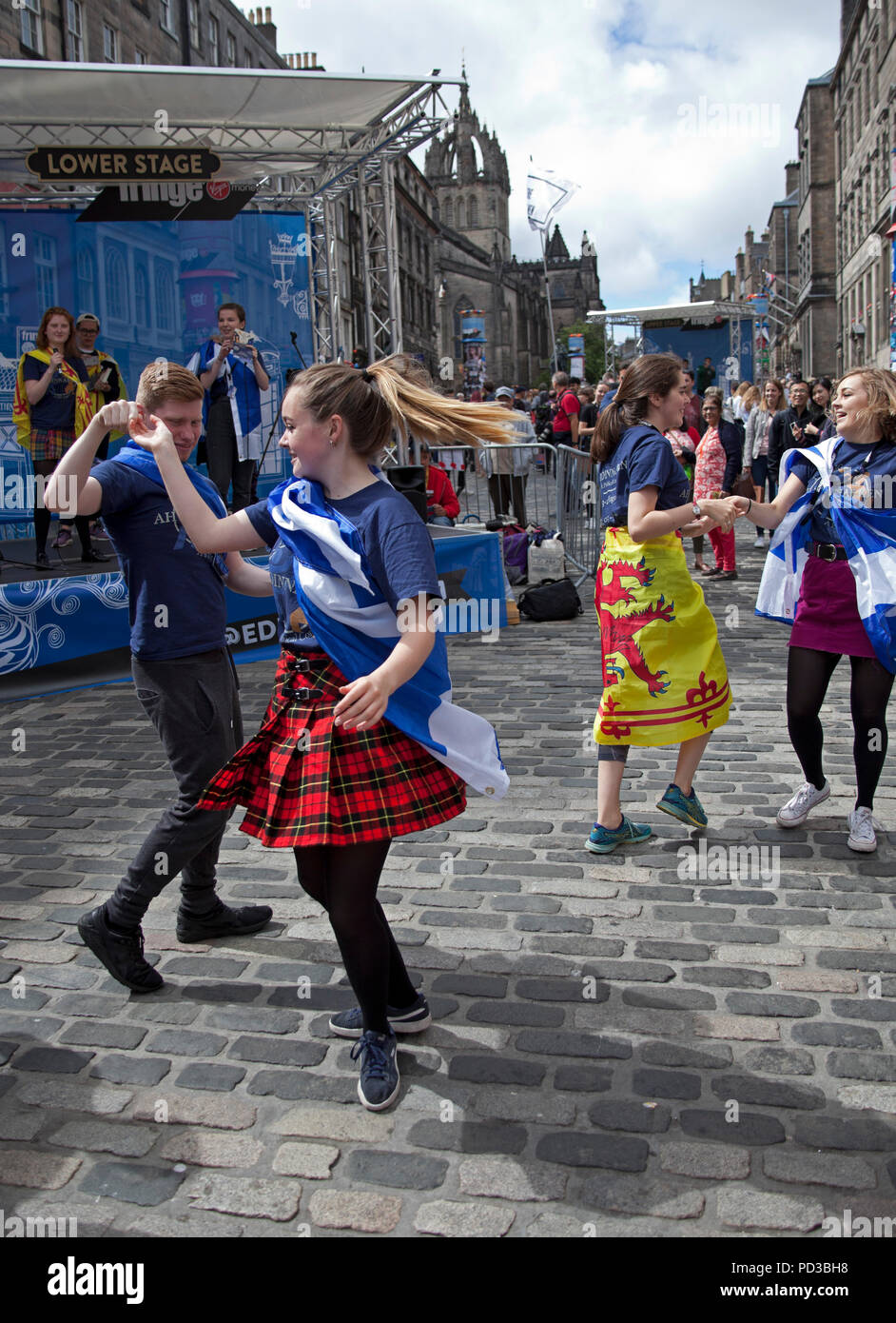 Political fringe hi-res stock photography and images - Alamy