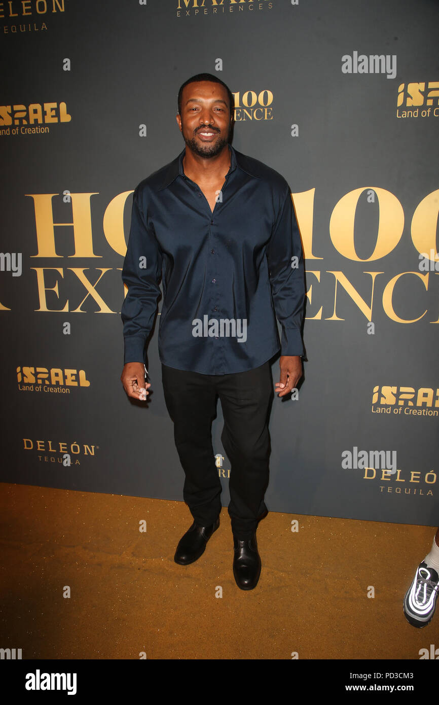 Maxim hot 100 hi-res stock photography and images - Alamy