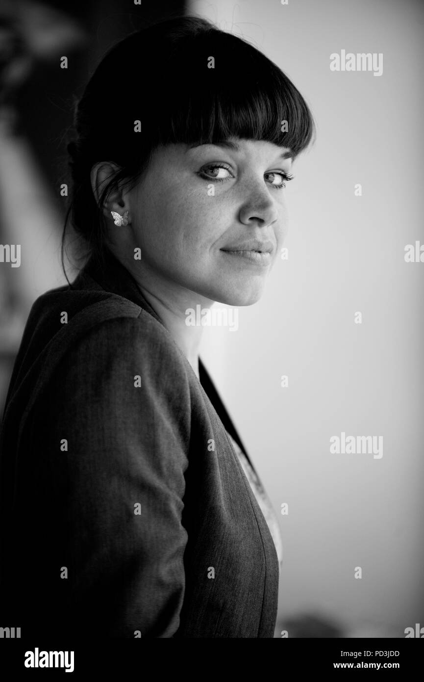 Singer chanteuse Black and White Stock Photos & Images - Alamy