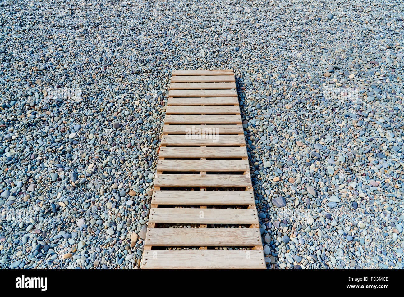 Pebble stone path walkway hi-res stock photography and images - Alamy