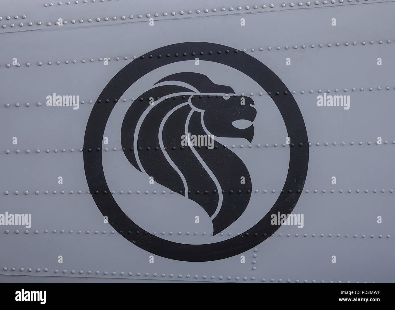 Raf target logo hi-res stock photography and images - Alamy