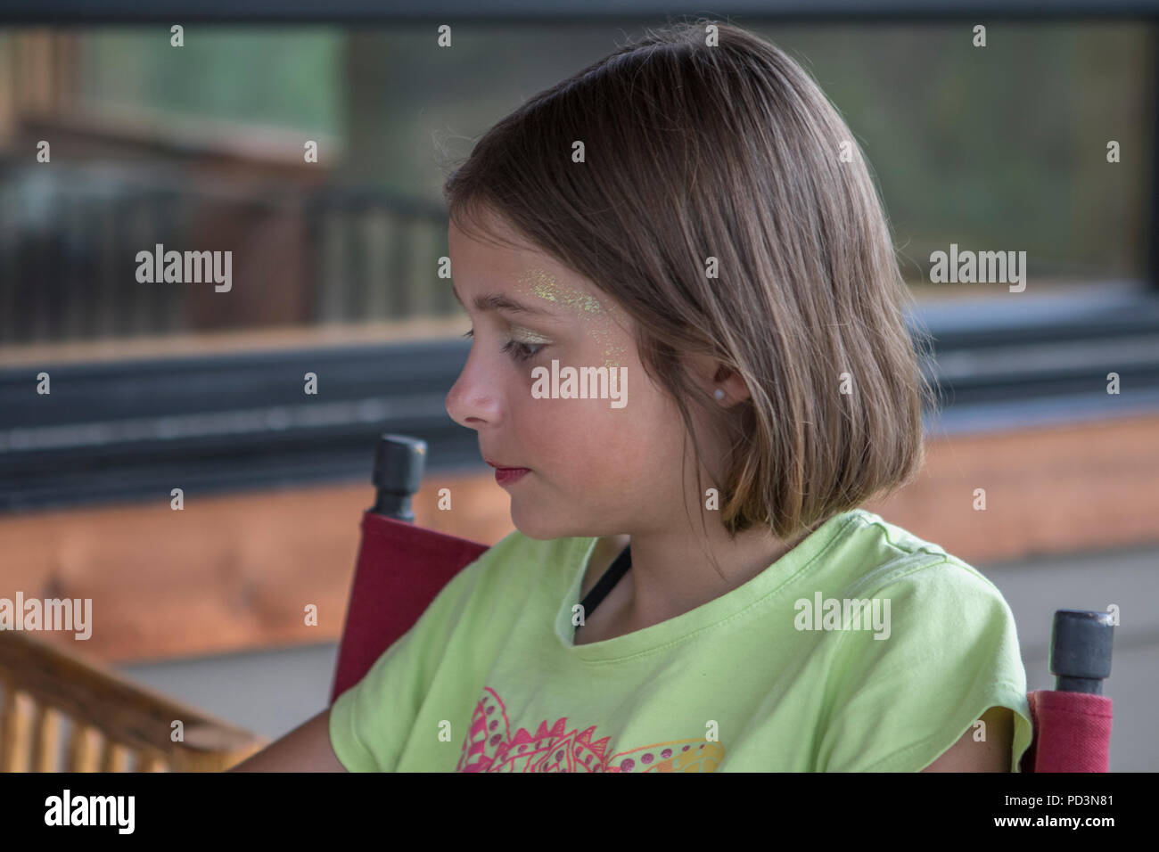 Girl gold teeth hi-res stock photography and images - Alamy