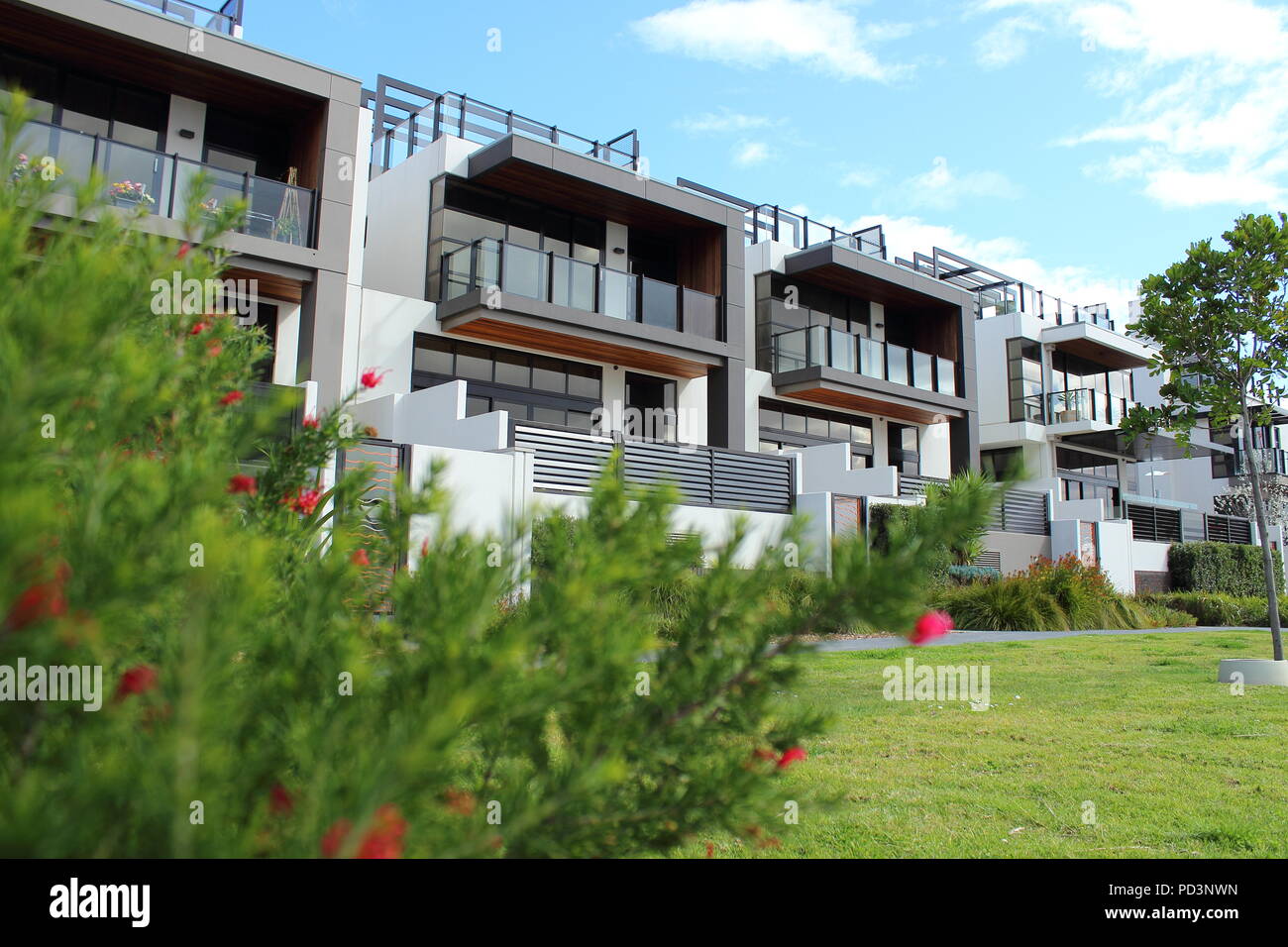 Melbourne apartment buildings hi-res stock photography and images - Alamy