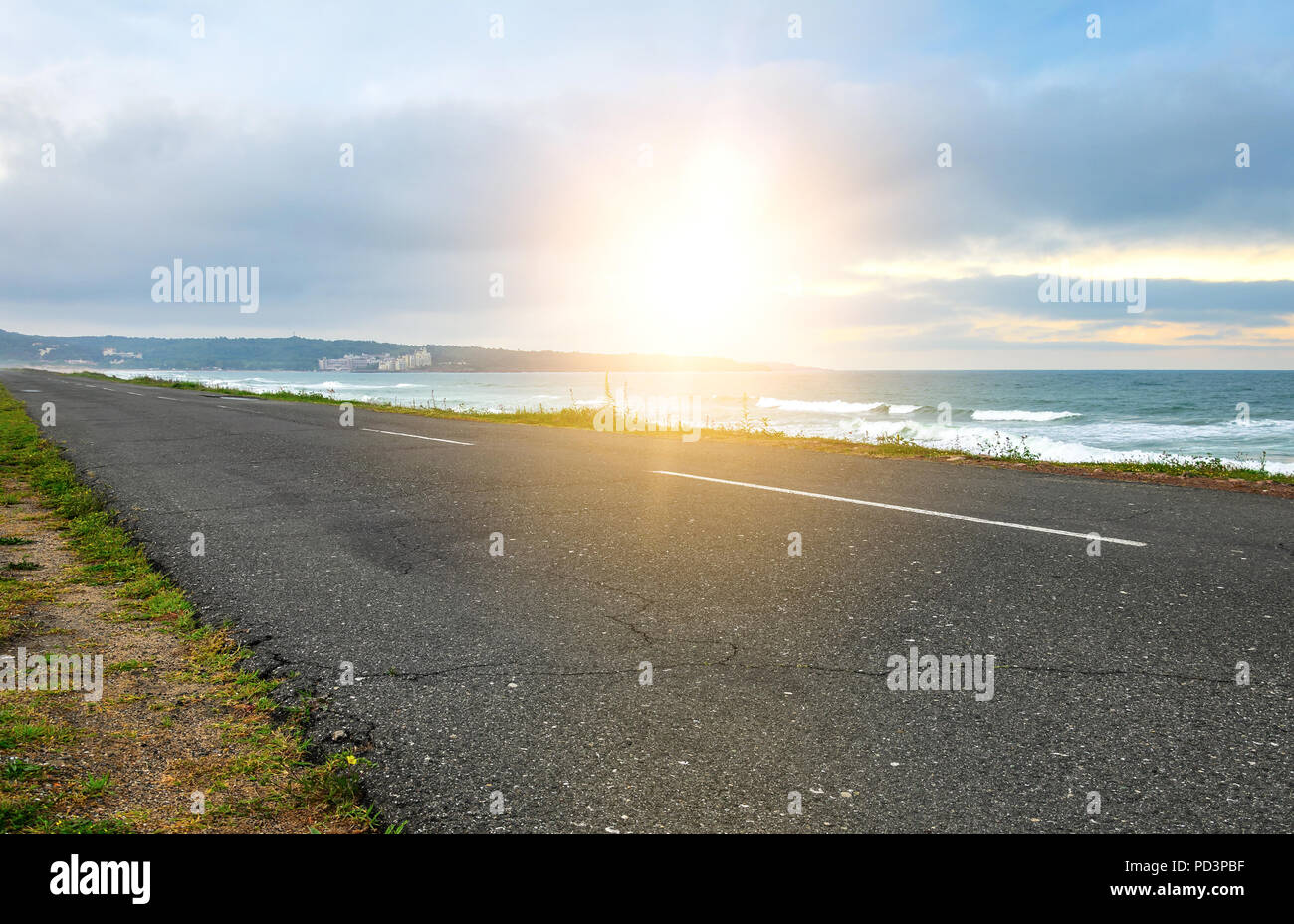Old pier road hi-res stock photography and images - Alamy