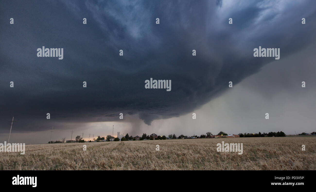 Mesocyclone hi-res stock photography and images - Alamy