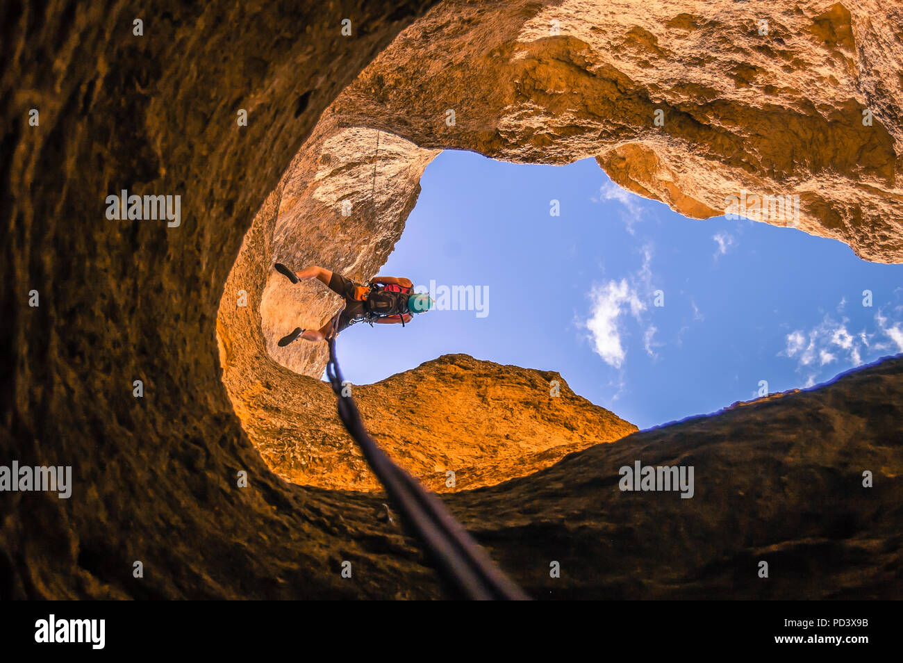 Man abseiling hi-res stock photography and images - Alamy