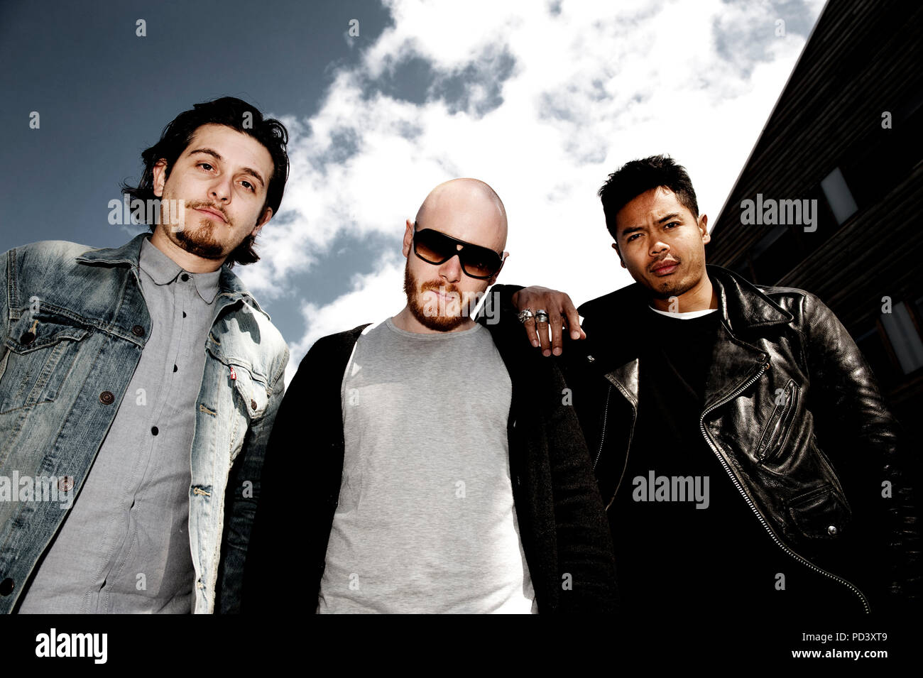 Temper trap hi-res stock photography and images - Alamy