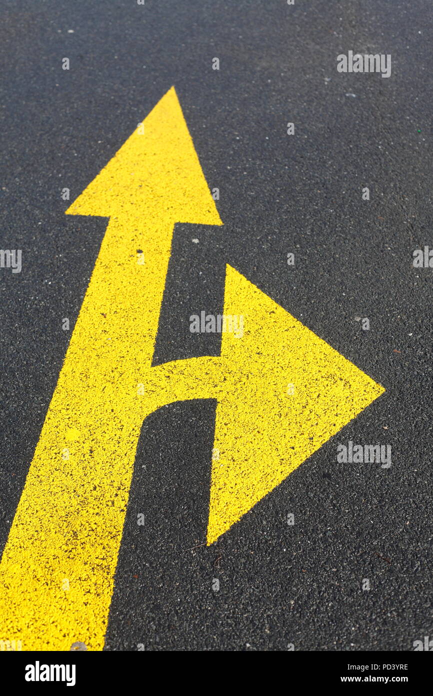Yellow Arrows, Yellow Road Marking Stock Photo - Alamy