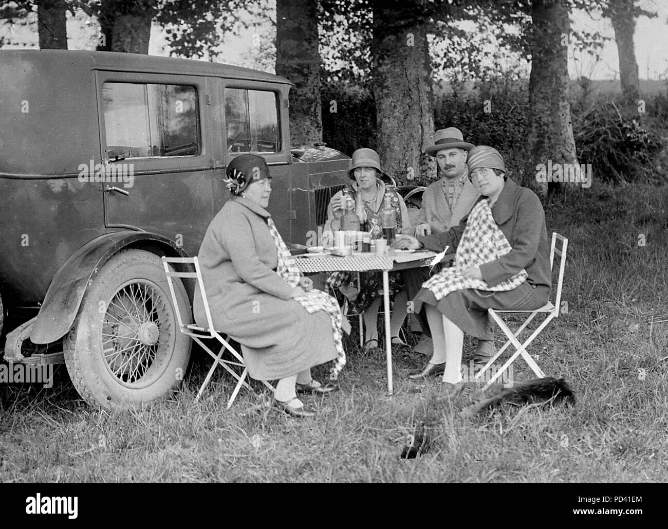 Tea time during a road trip, ca. 1915 Stock Photo - Alamy