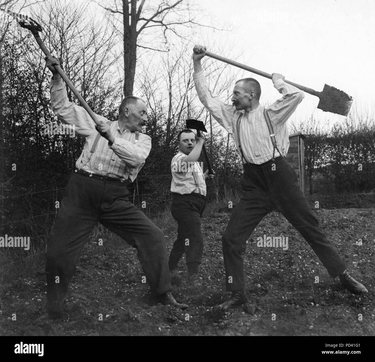 Old men fighting hi-res stock photography and images - Alamy