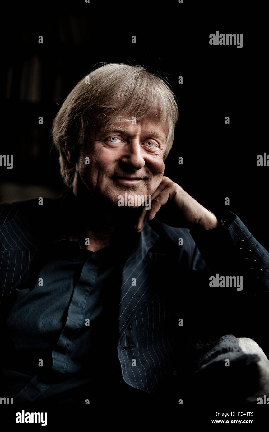 Dutch singer dave hi-res stock photography and images - Alamy