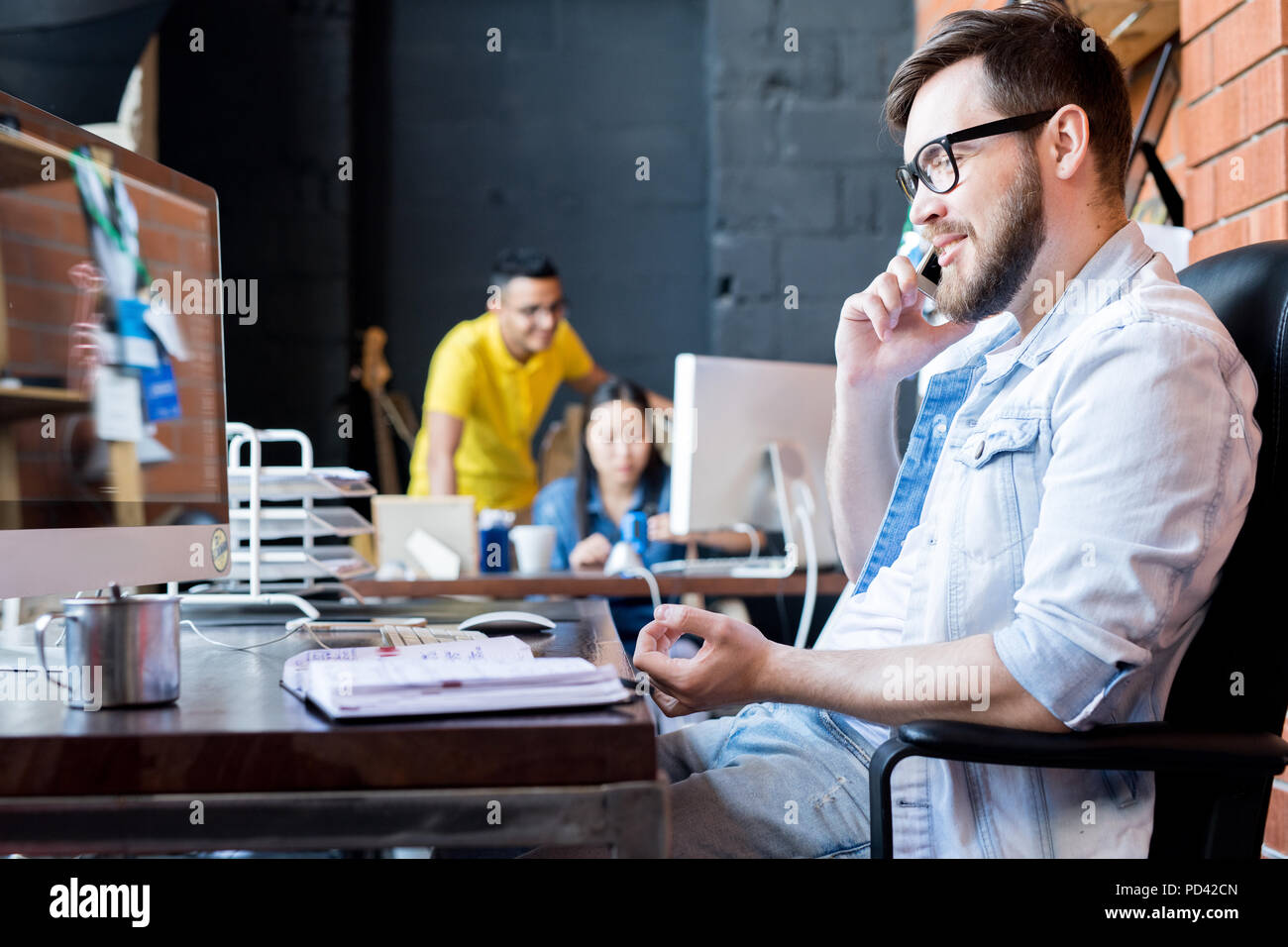 Speaking about her work hi-res stock photography and images - Alamy