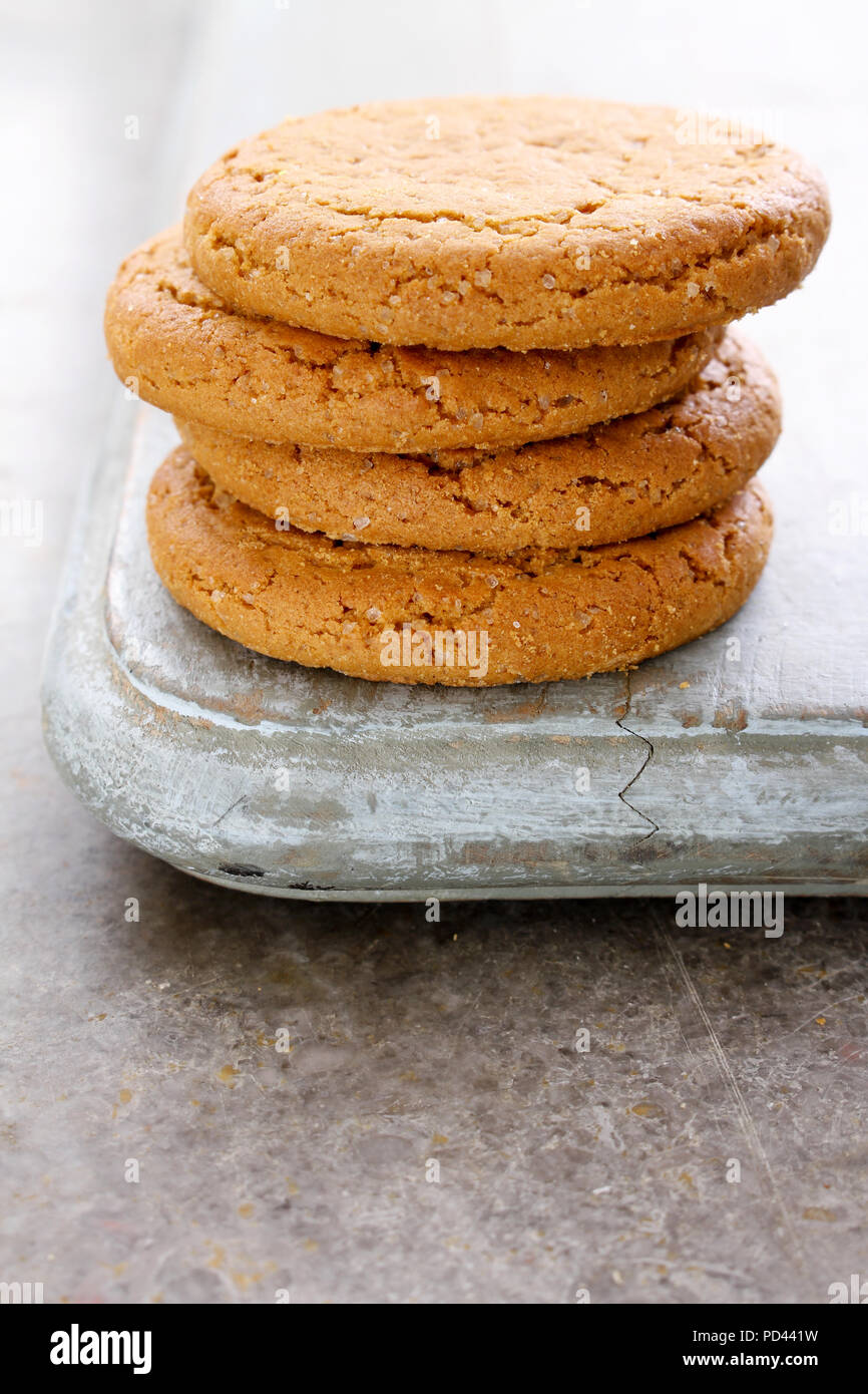 ginger snap biscuits Stock Photo - Alamy