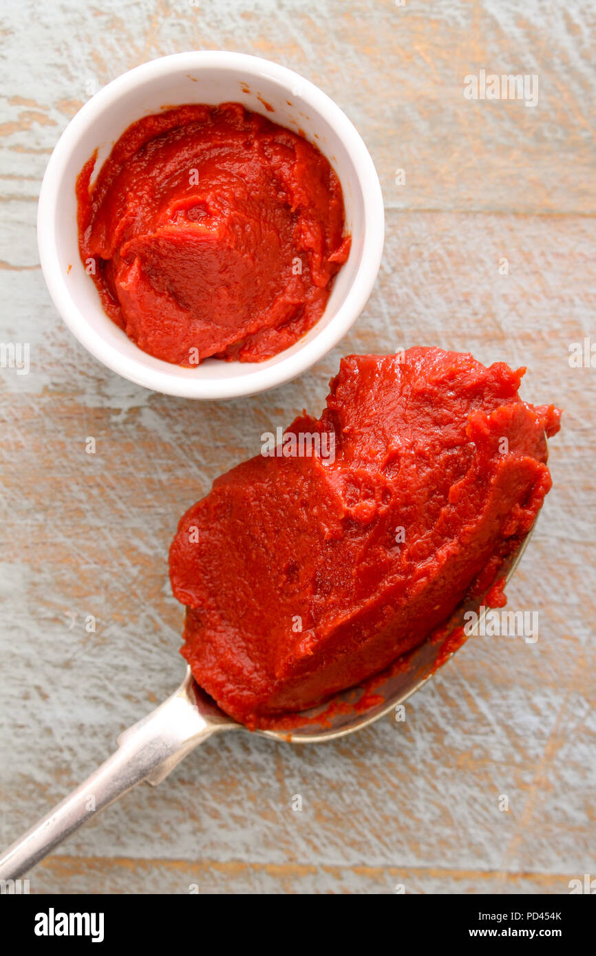 tomato puree paste Stock Photo - Alamy