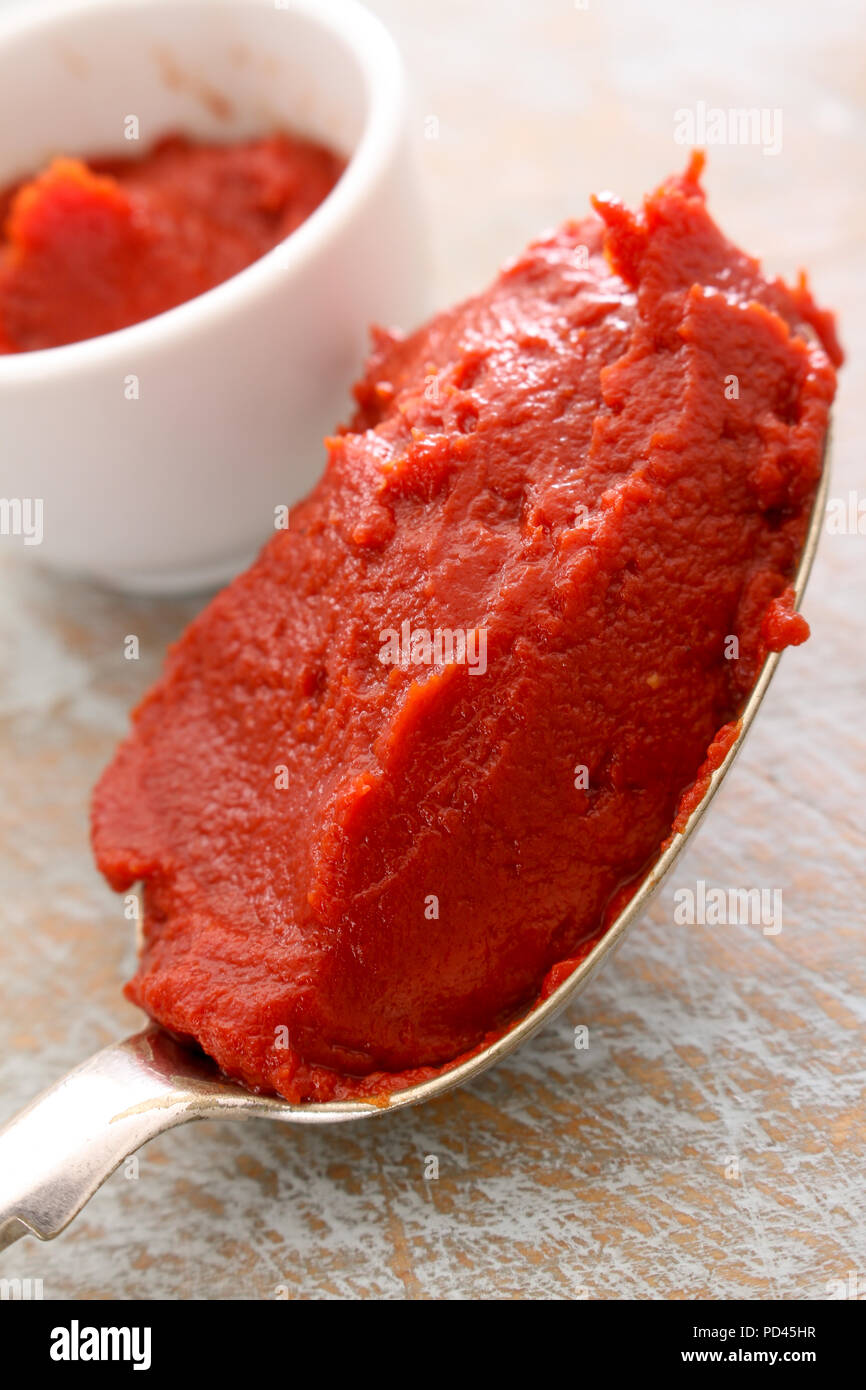 tomato puree paste Stock Photo - Alamy