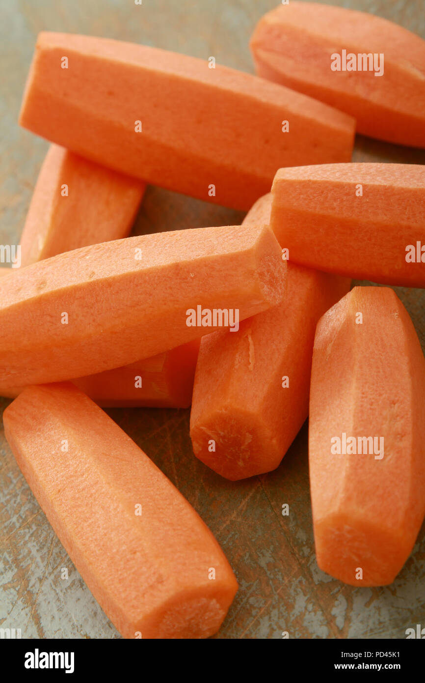preparing fresh carrots Stock Photo - Alamy