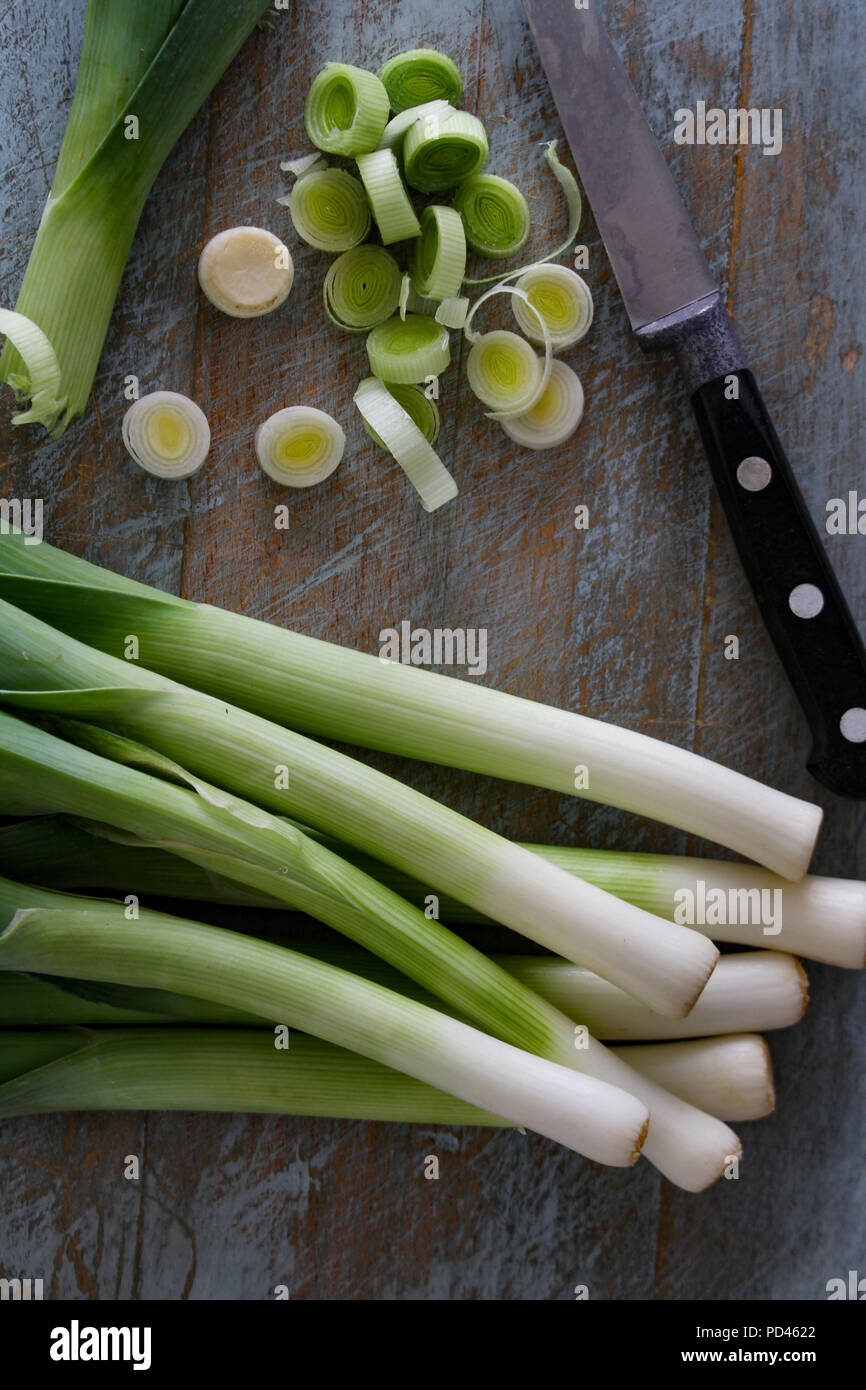 preparing fresh leeks Stock Photo - Alamy