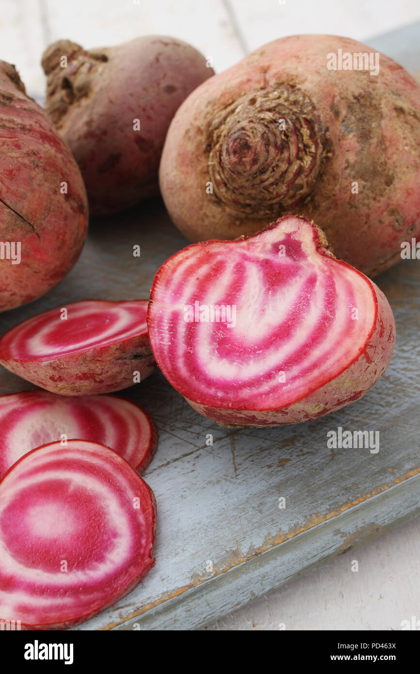 preparing fresh beetroot Stock Photo - Alamy