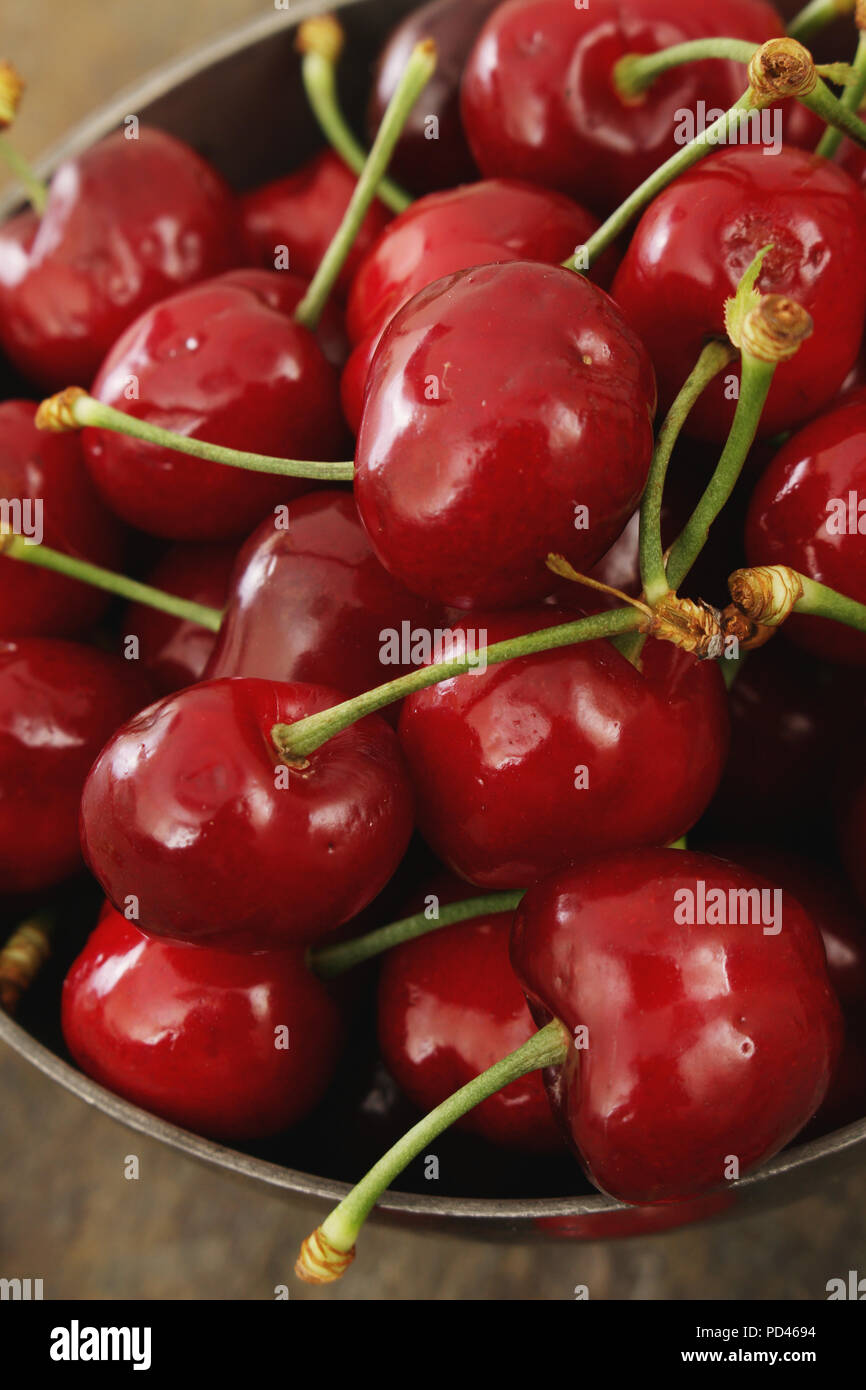 fresh red cherries Stock Photo - Alamy