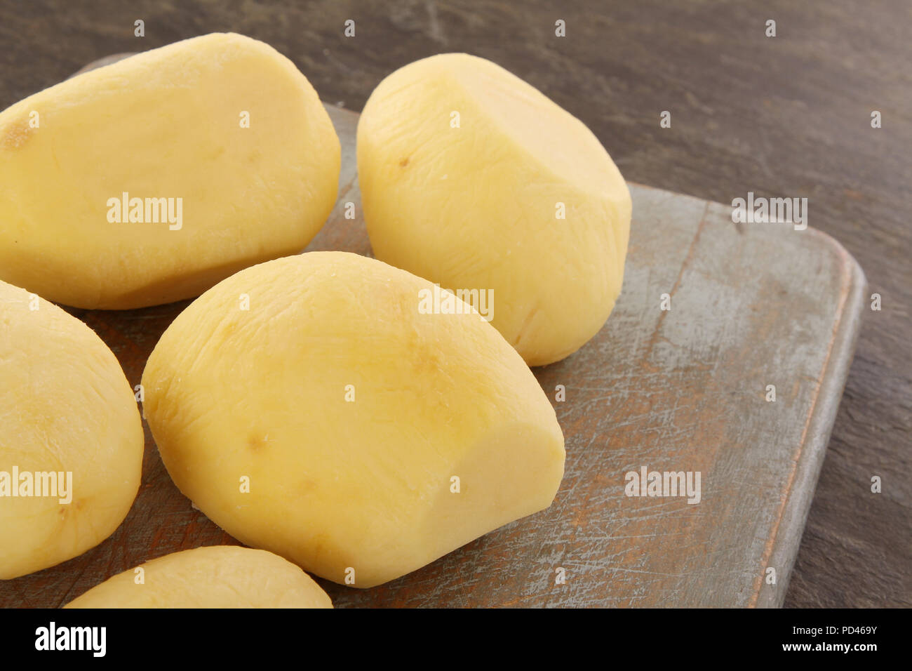 preparing fresh potatoes Stock Photo - Alamy