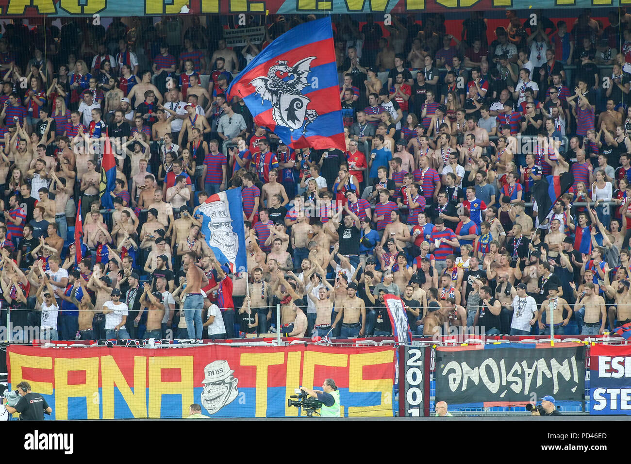 Fc basel fans hi-res stock photography and images - Alamy