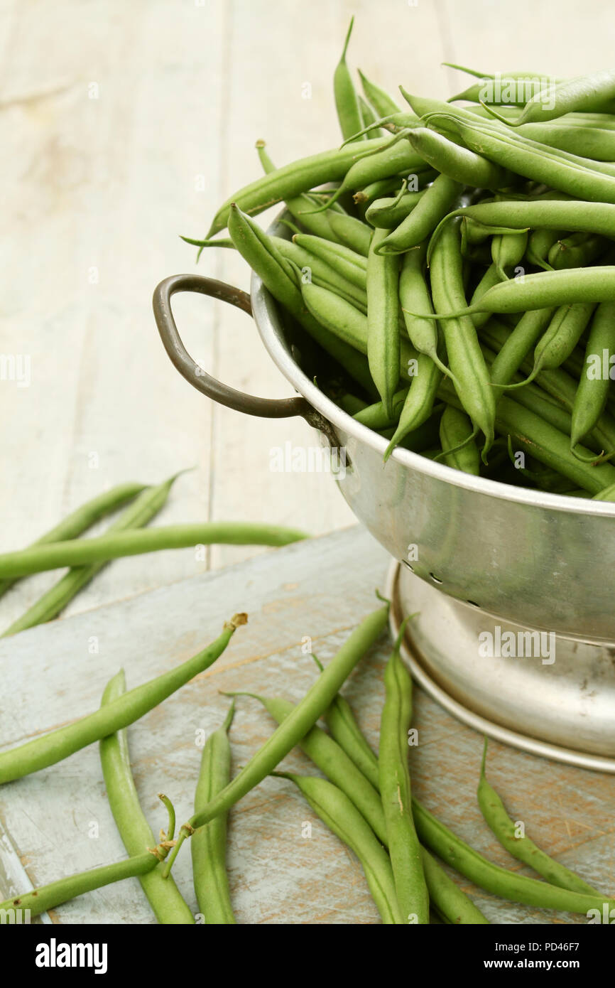 preparing fine green beans Stock Photo - Alamy