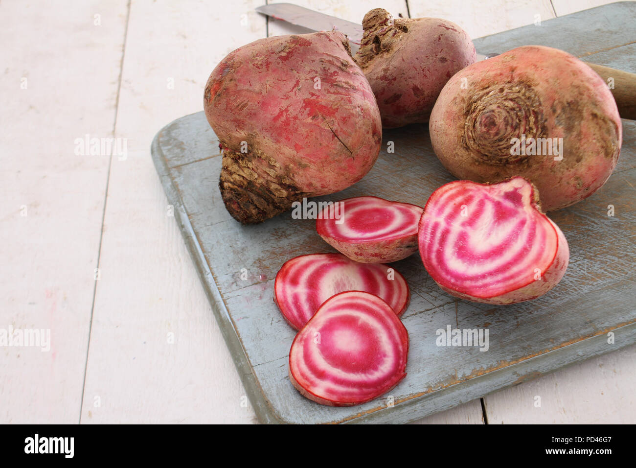 preparing fresh beetroot Stock Photo - Alamy