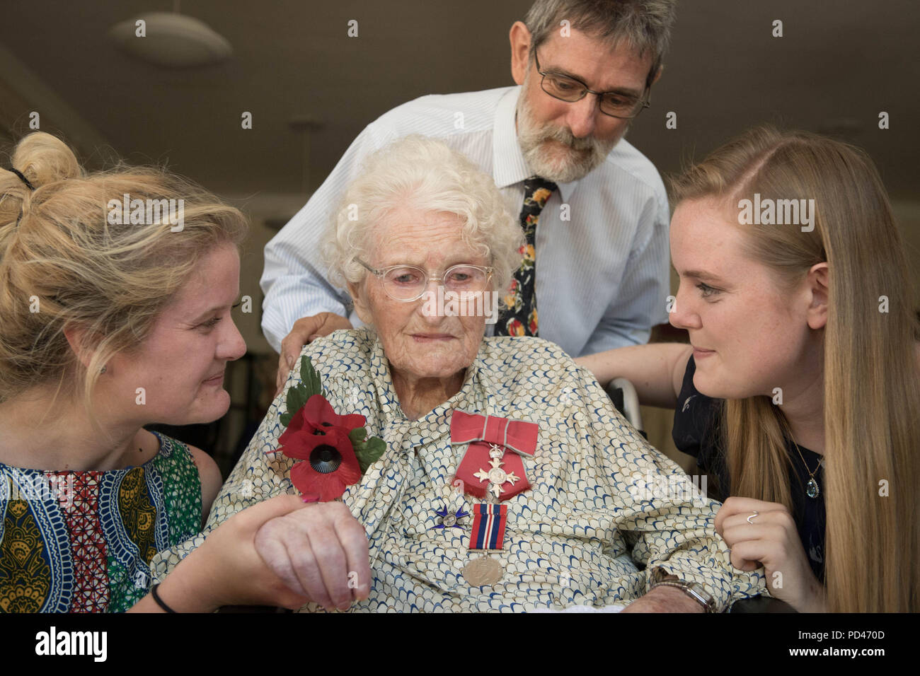 With grand daughters emma powell left rachel powell son anthony hi-res ...